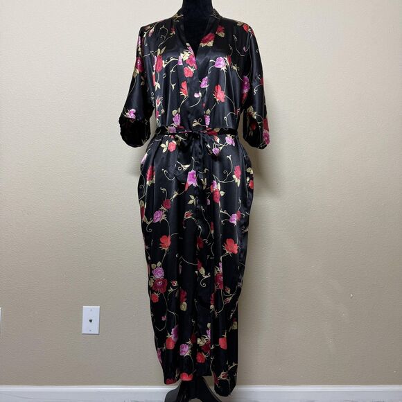 Intimate Affair | Intimates & Sleepwear | Vintage Intimate Affair Robe ...